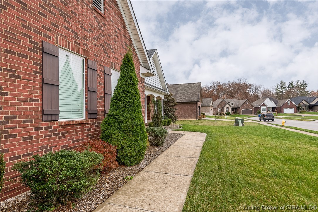 215 Liam Noble Circle, Sellersburg, IN 47172 - SOLD LISTING | MLS ...